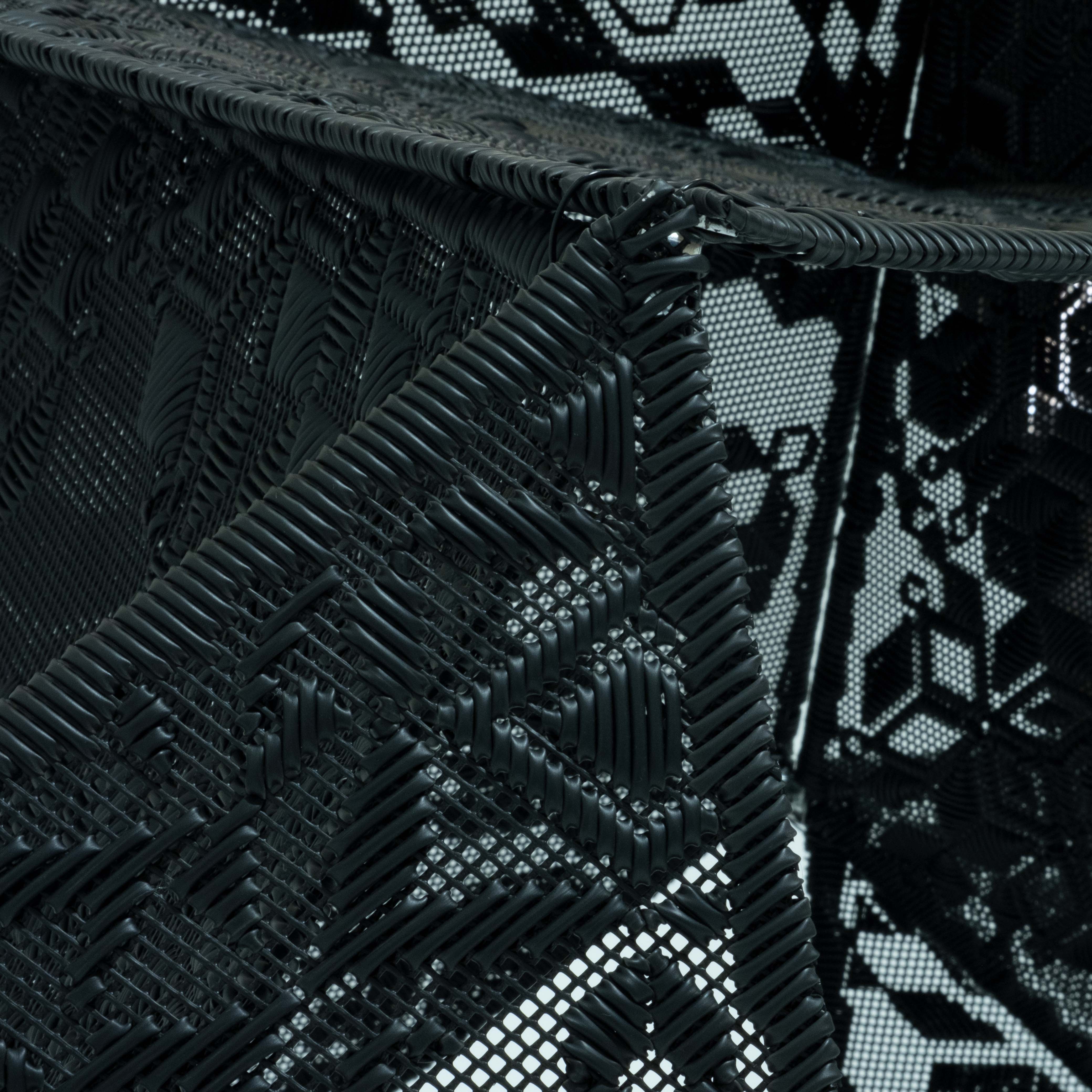 Vault – JEANETTE STOK